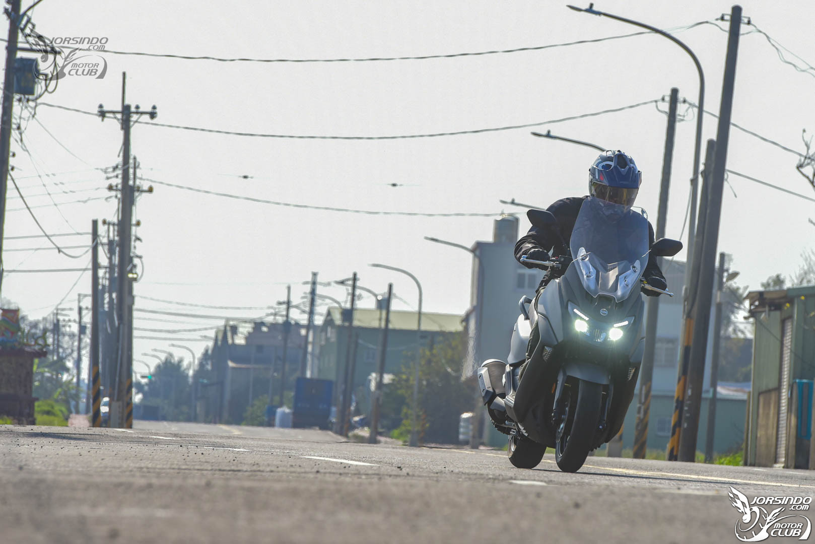 【試乘報告】安全滿配 通勤新紀元！SYM「MAXSYM 400」 | Webike+華語專業摩托媒體