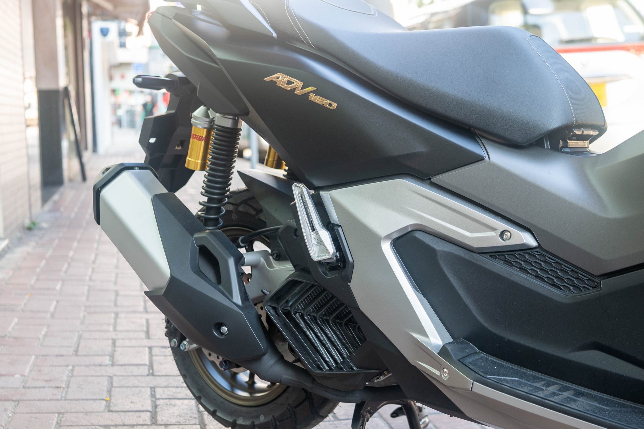 HONDA ADV160跨界風格，城市通勤的多功能之選