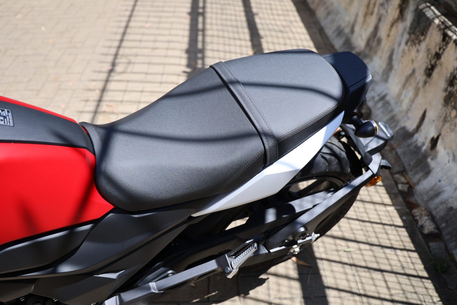 新牌學牌必睇！HONDA CB190TR 不到三萬，輕鬆入手本田復古街車