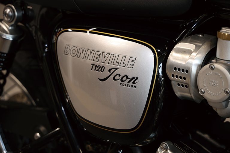 2025 Triumph Bonneville T120 Icon Edition历史与现代细腻工艺融合