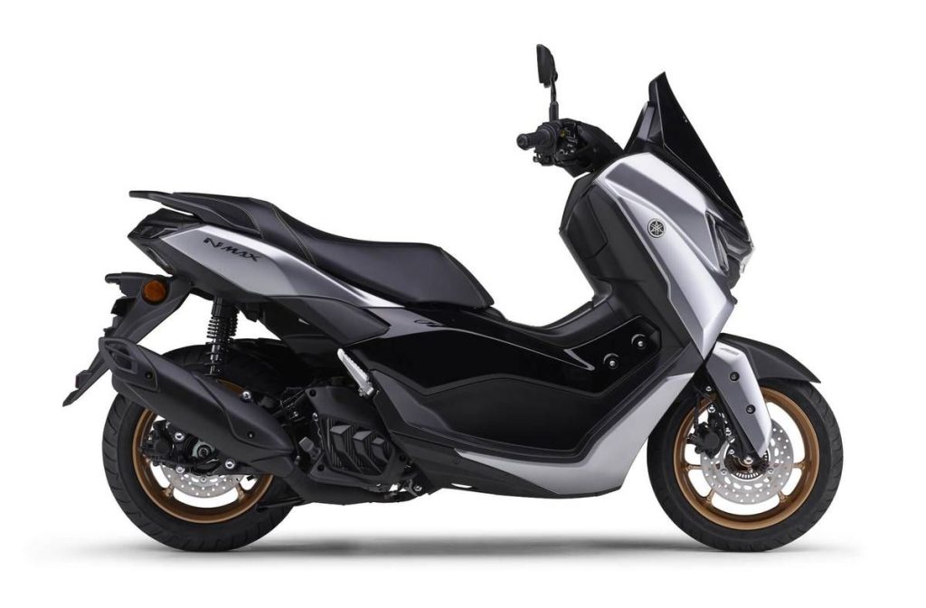 【2026 新車】Yamaha NMAX 155 新色日本發表！搭載電子 CVT、高級感半消光銀 2/26 正式開賣